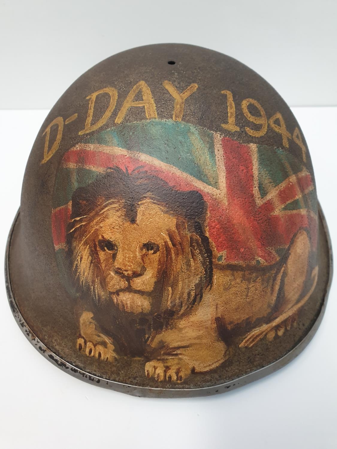 WW2 British 1944 “Turtle” D-Day Helmet with post War Memorial painting