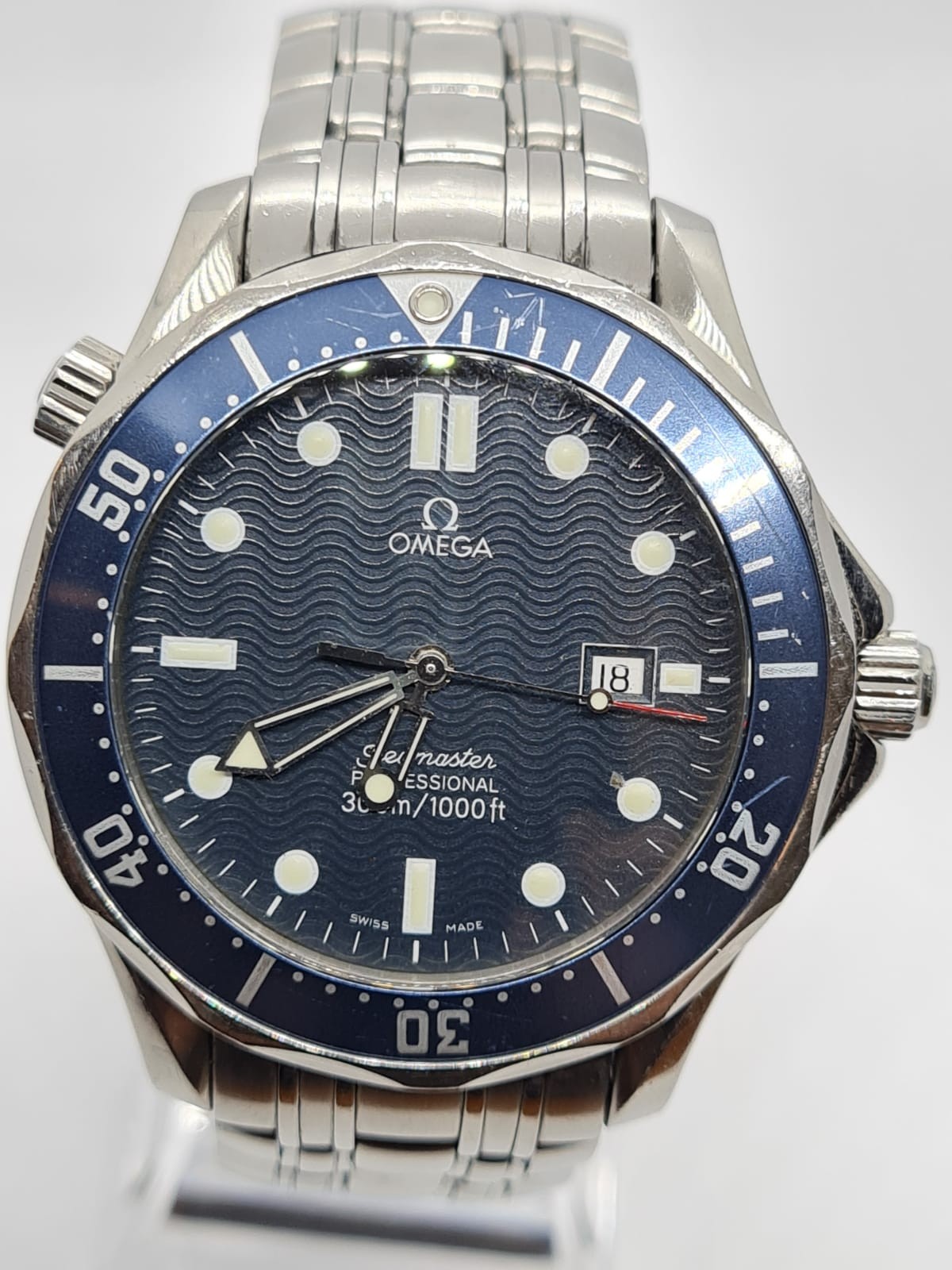 OMEGA Seamaster gent watch with navy face and blue bezel 42mm case