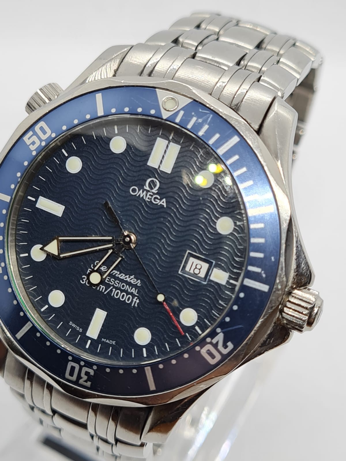 OMEGA Seamaster gent watch with navy face and blue bezel 42mm case