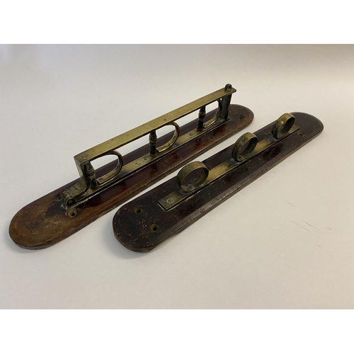 A LATE 18TH/EARLY 19TH CENTURY MUSKET RACK. A two part wall ... | Barnebys