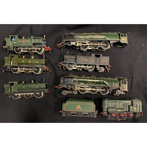 3 KIT BUILT 00 GAUGE GWR PANNIERS - ALL UNBOXED (ALL TESTED OK), 4 x 3 ...