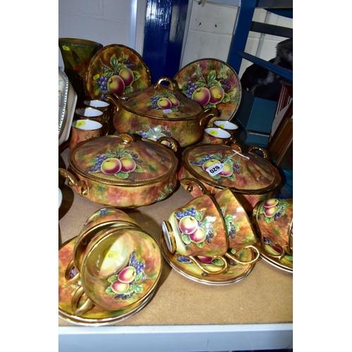 BARONESS FINE CHINA 'FALLEN FRUITS' PART TEA/DINNER SERVICE,... | Barnebys