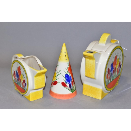 THREE PIECES OF MOORLAND CHELSEA WORKS BURSLEM 'CROCUS' PATTERN POTTERY ...