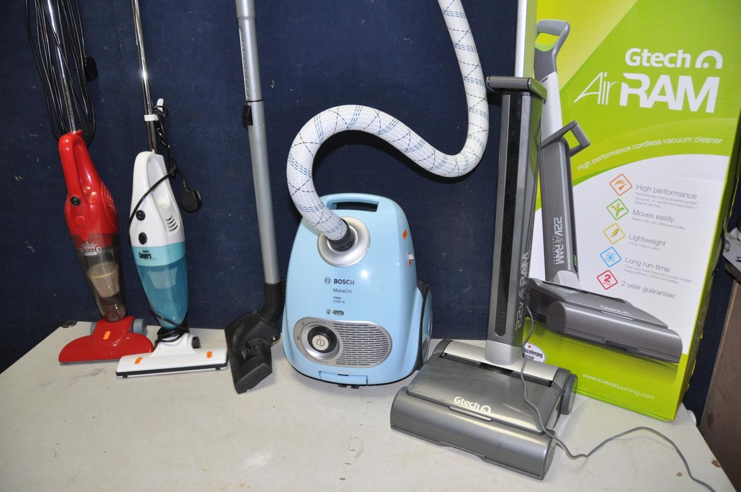 A G-TECH AIR RAM AR02 VACUUM CLEANER with original box, charger, spare ...