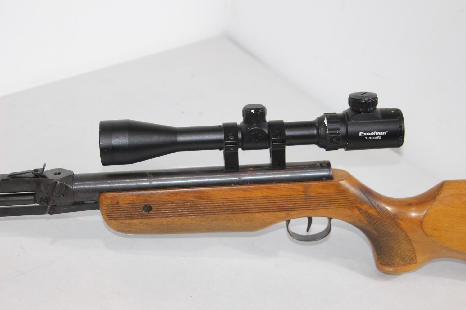 RELUM TORNADO .22 AIR RIFLE