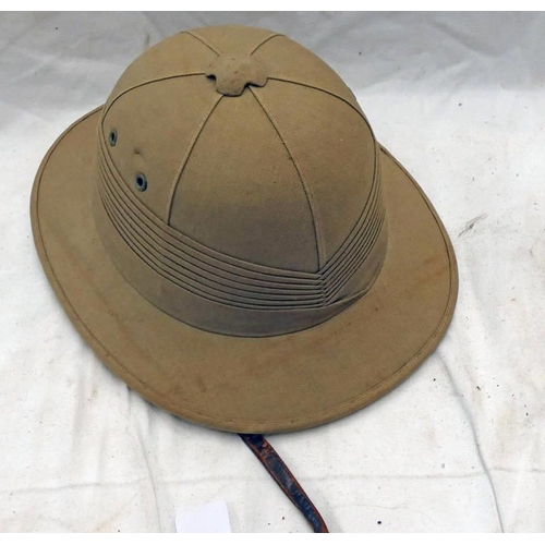 PITH HELMET WITH INTERIOR MARKED ''REAL SOLAR PITH IN INDIA ... | Barnebys