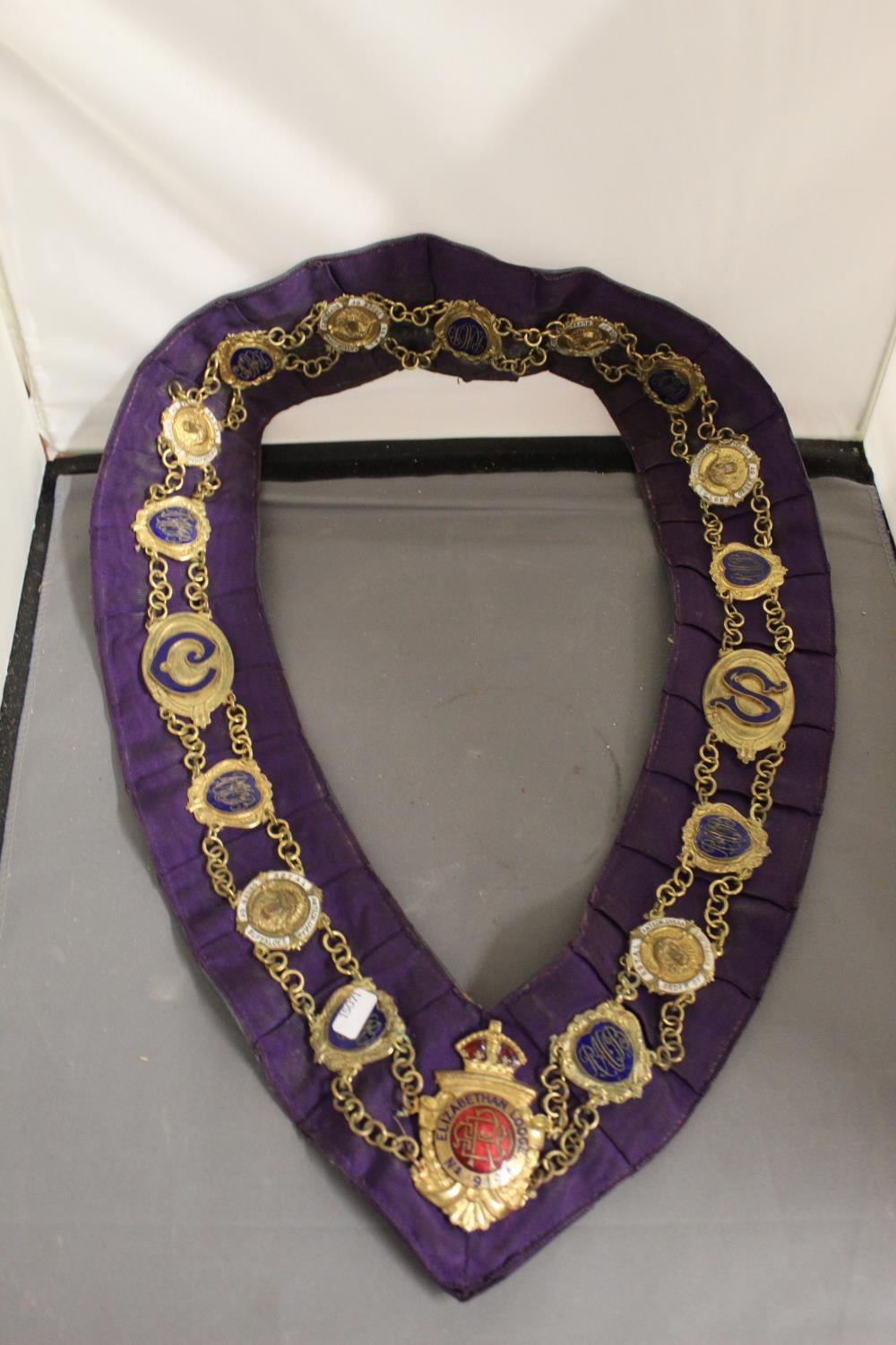 MASONS CEREMONIAL NECK GARB