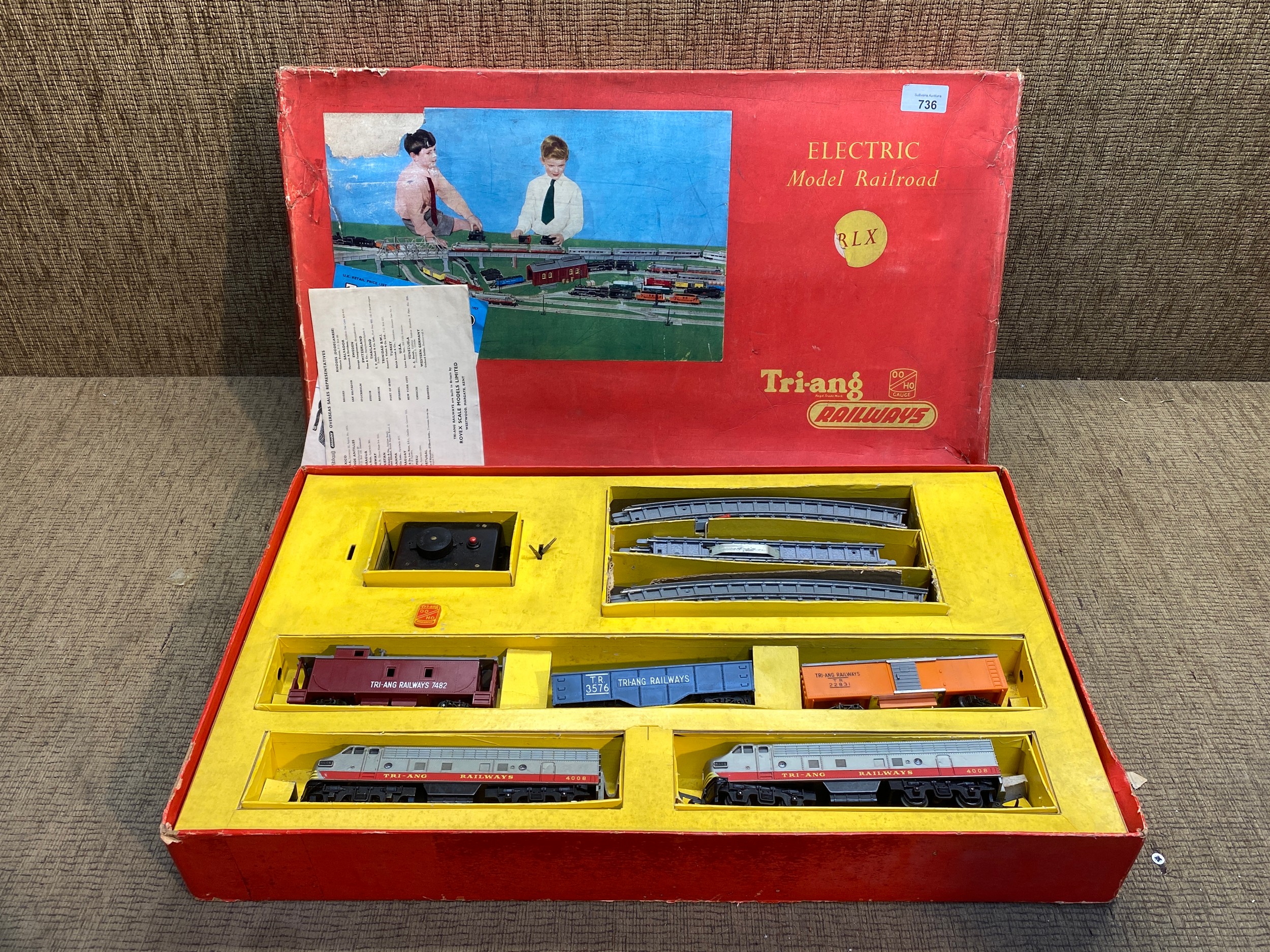Tri-ang Railways train set Rx8 Transcontinental freight Boxed.