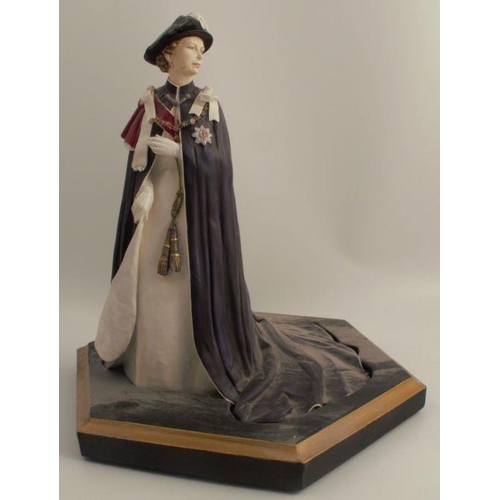 A Royal Worcester figure, Queen Elizabeth II, second colour ... | Barnebys