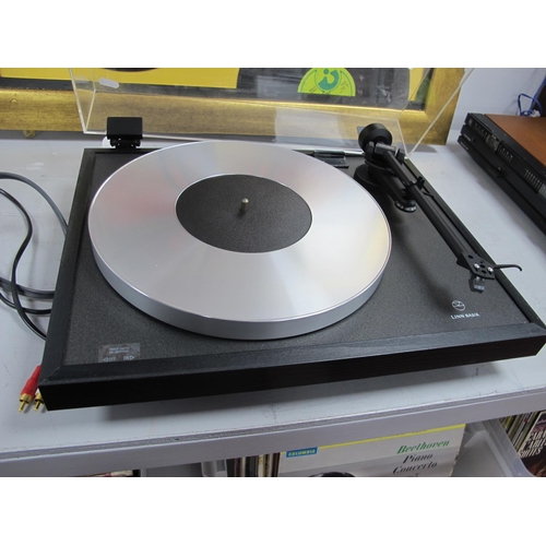 Linn Basik Turntable, with the Linn Akita tonearm and Linn K... | Barnebys