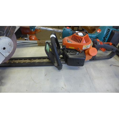 Tanaka THT-2100S petrol-driven hedge cutter