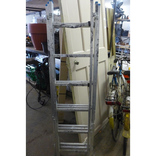 MacAllister triple 6-rung roofers ladder | Barnebys