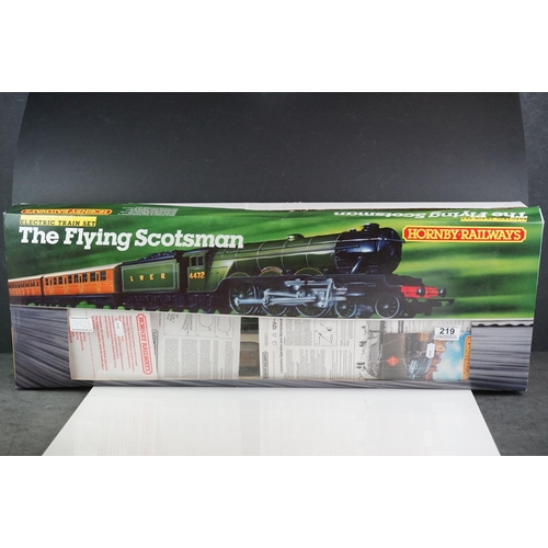 Boxed Hornby R778 The Flying Scotsman electric train set, co... | Barnebys