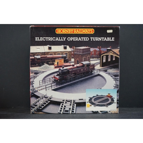 19 Boxed Hornby OO gauge model railway accessories to include R070 ...