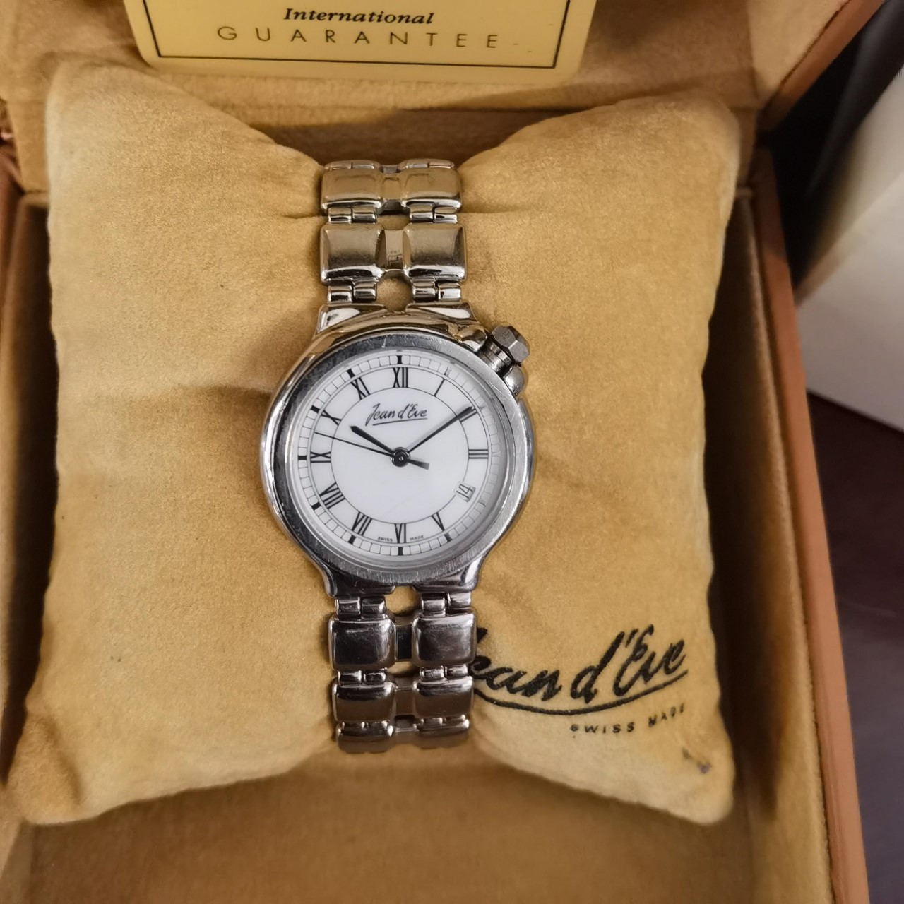 A group of three ladies wristwatches to include a boxed Jean d'eve ...