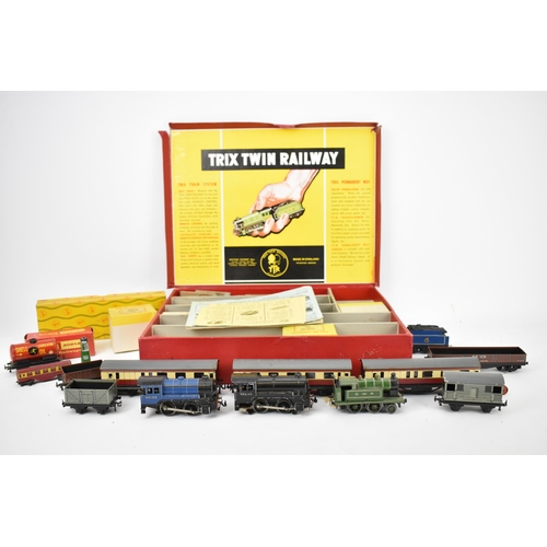 A Trix Twin Railway model set to include three locomotives, ... | Barnebys