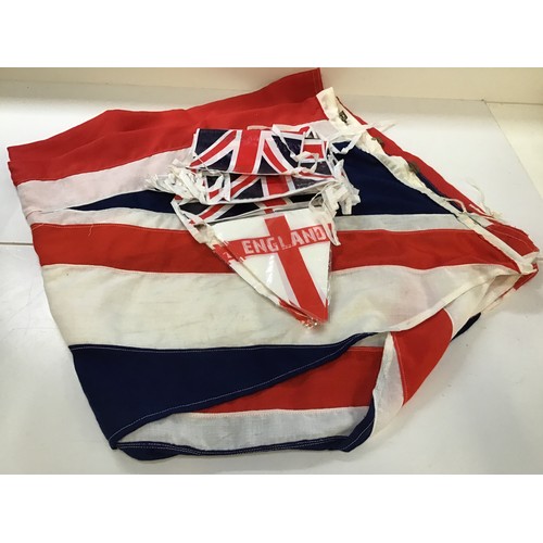 Large Union Jack Flag - 10ft x 4.6ft - with Bunting | Barnebys