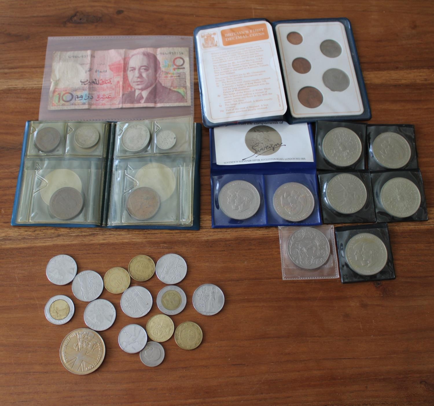 Small Collection Of Currency Coins & Note