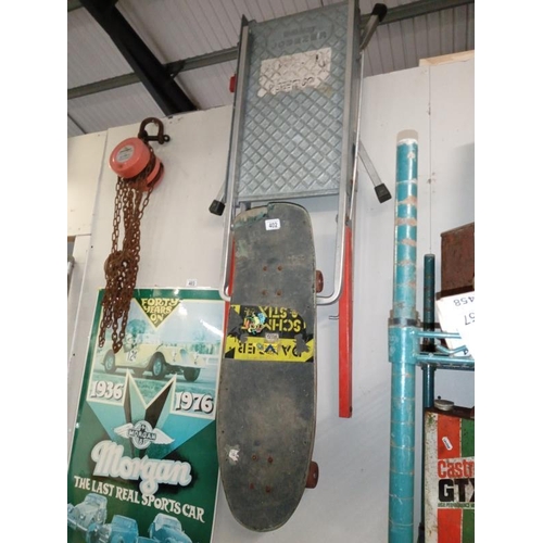 A Beldray Jobezer aluminium platform & a 70's vintage skateb... | Barnebys