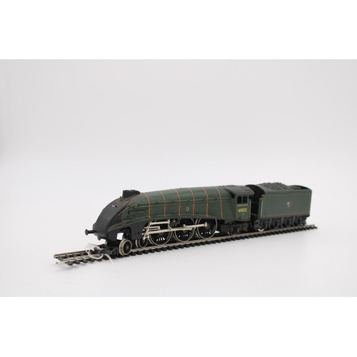 A BR NO.60022 'MALLARD' EX-LNER A4 GRESLEY DOUBLE CHIMNEY LOCO WITH ...