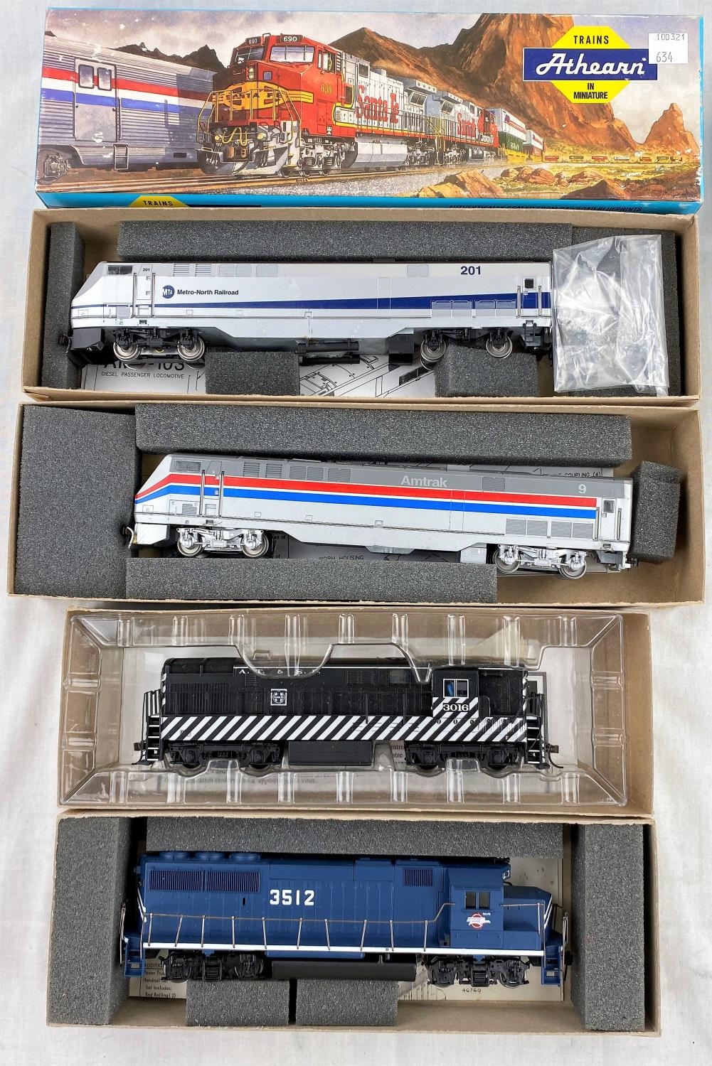 ATHEARN: 4 HO model locomotives: AMD-103 - auctions & price archive