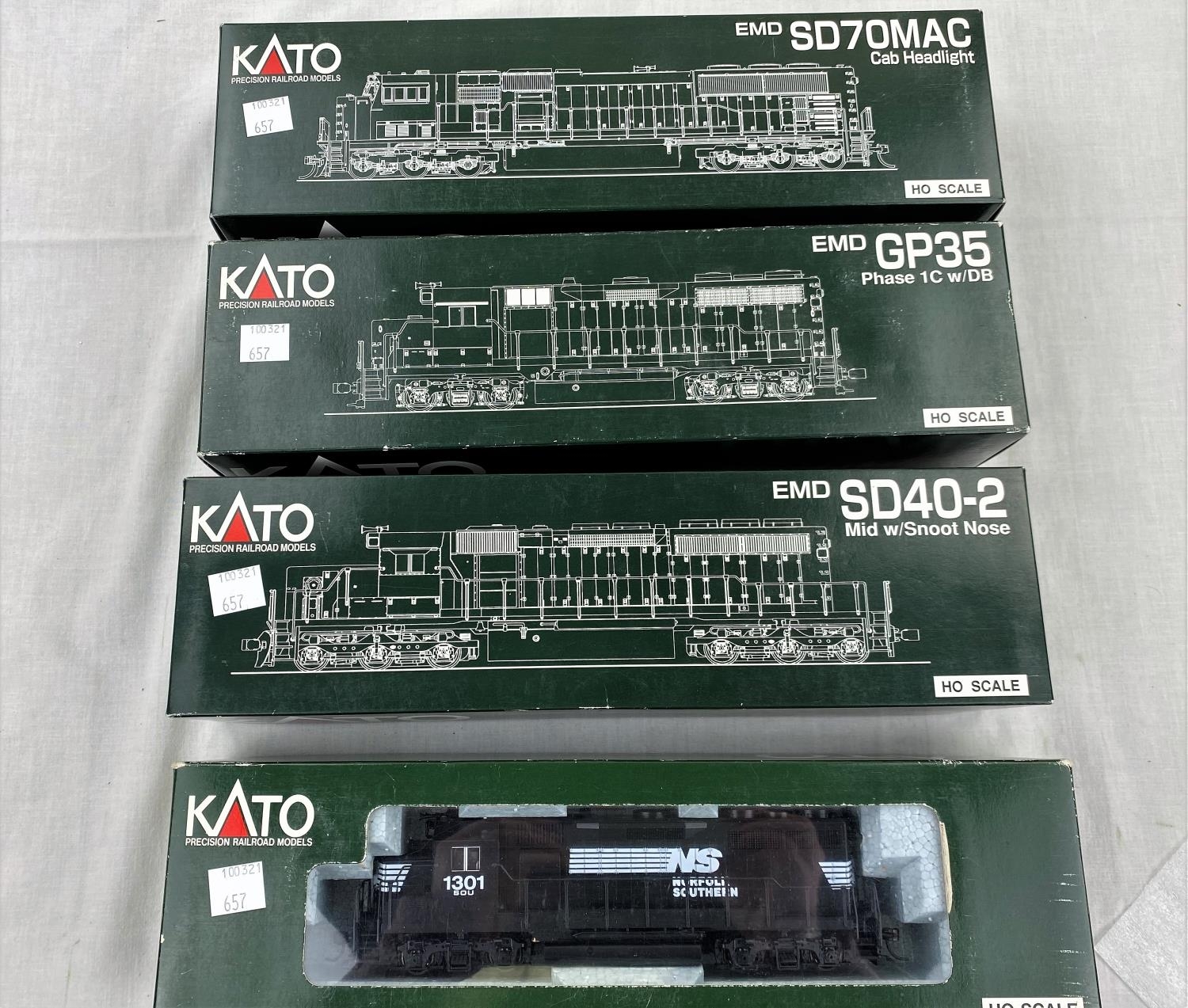 KATO: 4 HO model locomotives: EMD GP35 - Auktionen & Preisarchiv