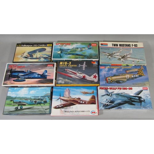 9 model aircraft kits of WW2 fighter planes, all un-started,... | Barnebys