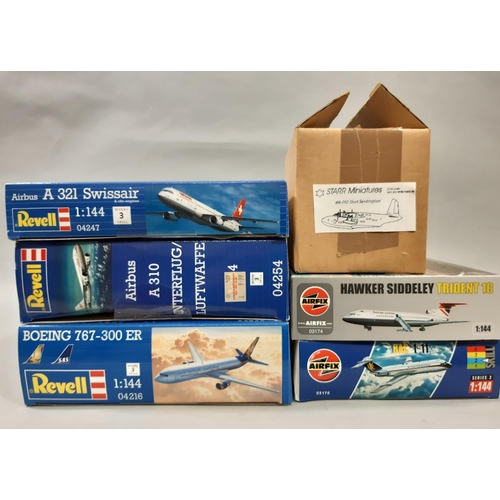 5 model aircraft kits, all 1:72 models of Airliners in seale... | Barnebys
