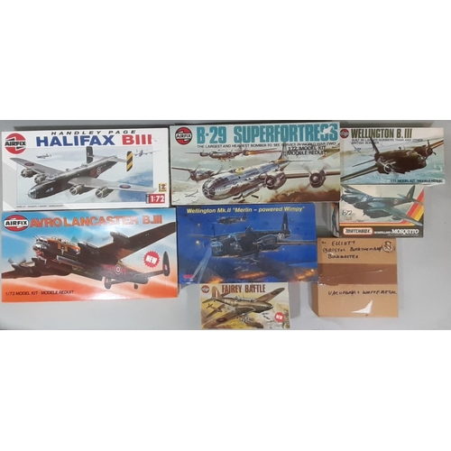 8 model aircraft kits, all 1:72 scale models of WW2 bombers,... | Barnebys