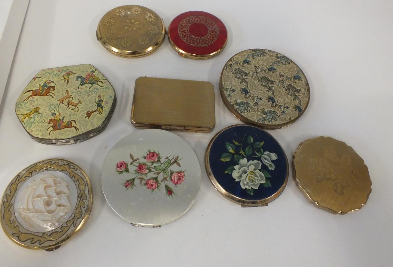 NINE VINTAGE LADIES POWDER COMPACTS
