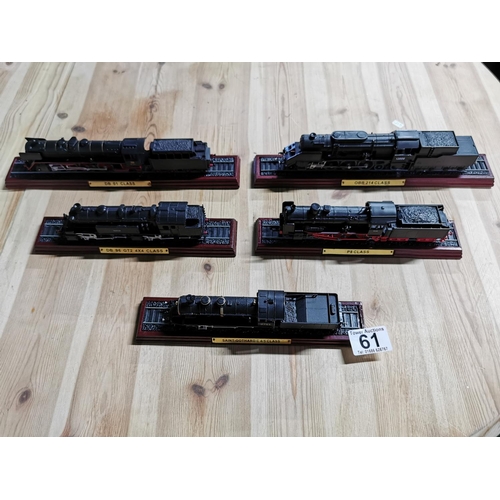 5x locomotive train models on wooden plinths inc P8 Class, S... | Barnebys