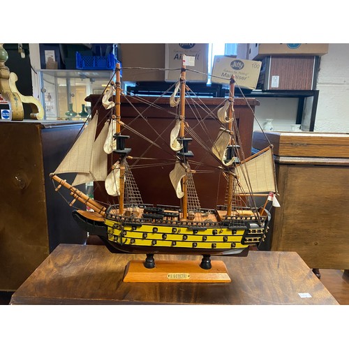A model of HMS Victory - | Barnebys