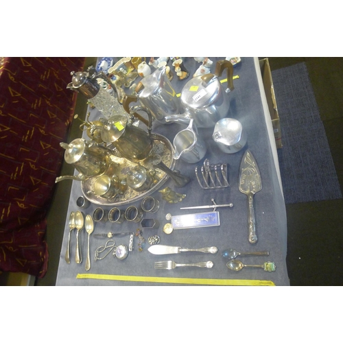 A 4-piece of vintage Piquet ware tea and coffee service and a quantity ...