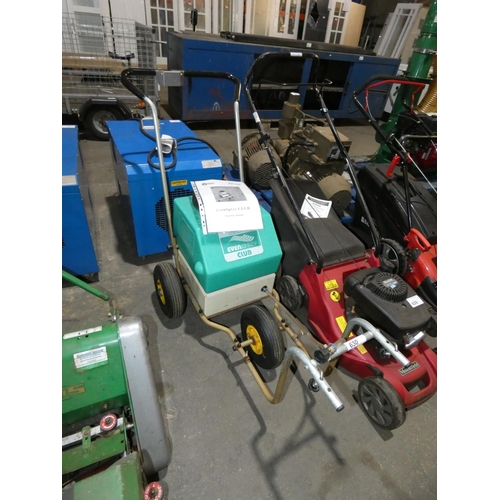 1 Vitax Supaturf three wheeled pedestrian sprayer type Evensprey Club