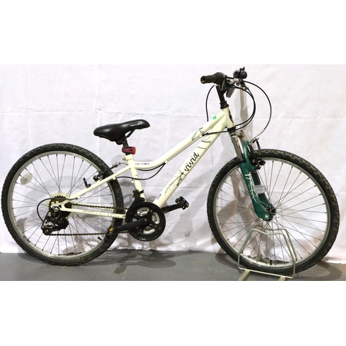 Apollo Vivid 18 speed bike, 12'' frame. Not available for in... | Barnebys