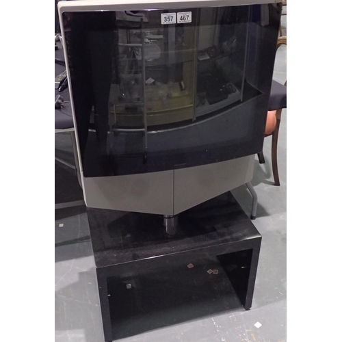 Bang & Olufsen Beovision 1 television on motorised stand, la... | Barnebys