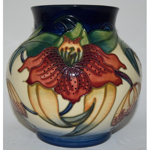 Moorcroft "Anna Lily" vase, 14cms high, fully marked & signe... | Barnebys