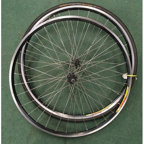 Mavic CXP22 Wheelset, fitted with Shimano 105 hubs | Barnebys