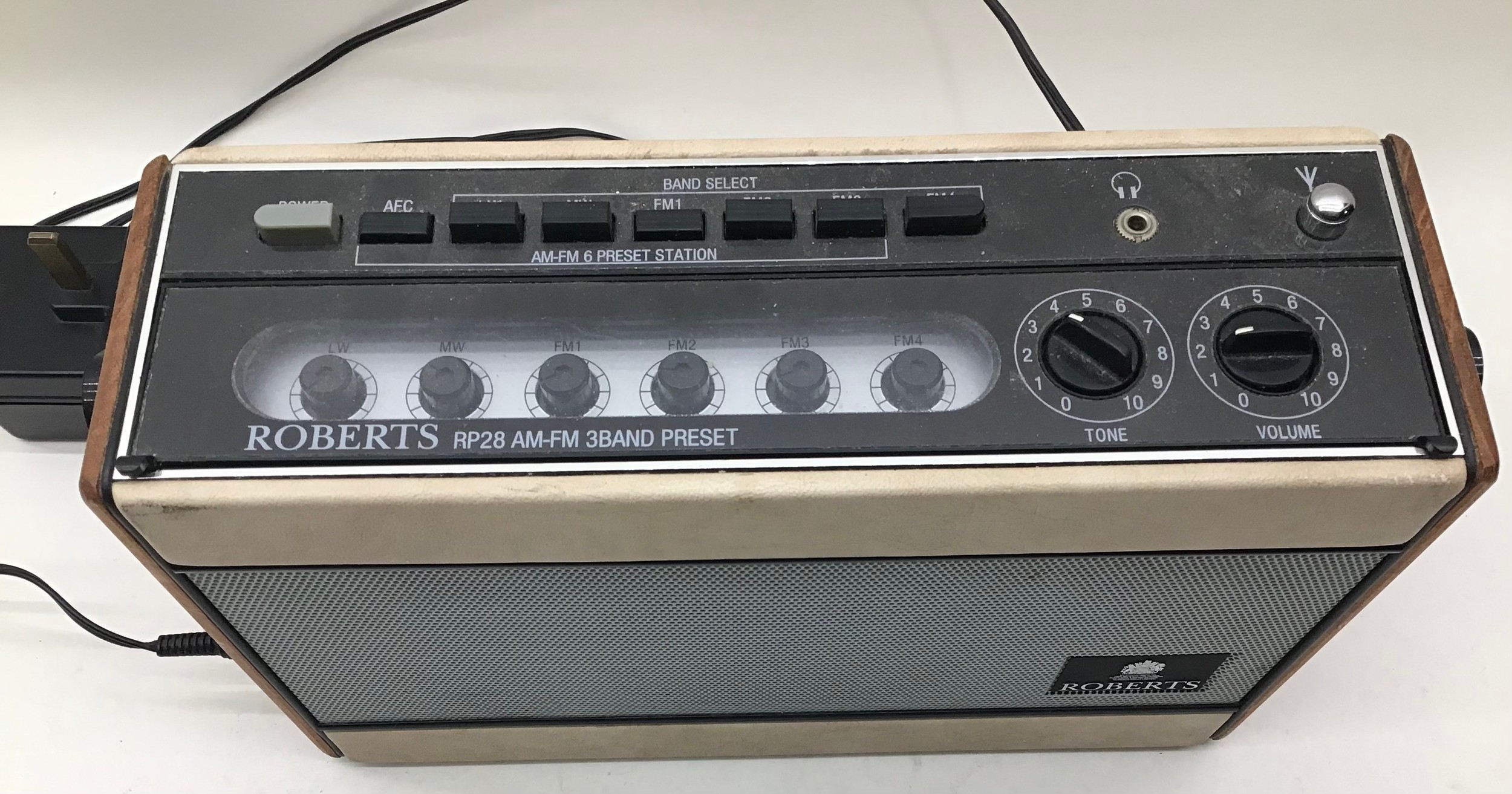 VINTAGE ROBERTS RADIO. Roberts RP28 - auctions & price archive