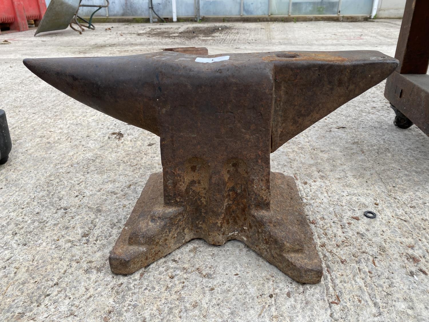 A SMALL ANVIL 19.5" LONG 10.5" HIGH - NO VAT
