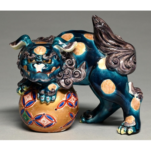 A Japanese Kutani model of a Shishi, Meiji period, decorated... | Barnebys
