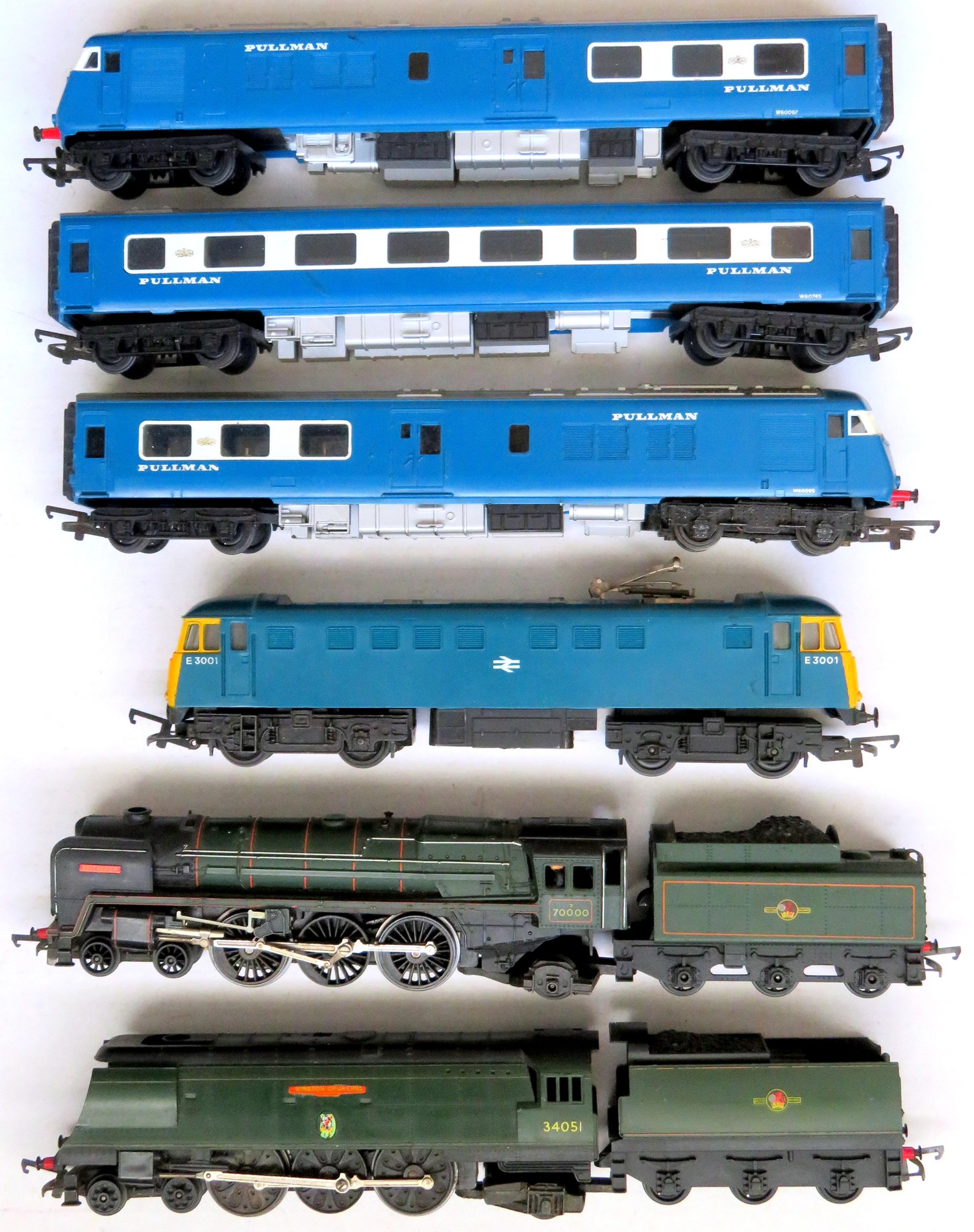 TRIANG 00 gauge Locos comprising: R753 Overhead Electric Single ...