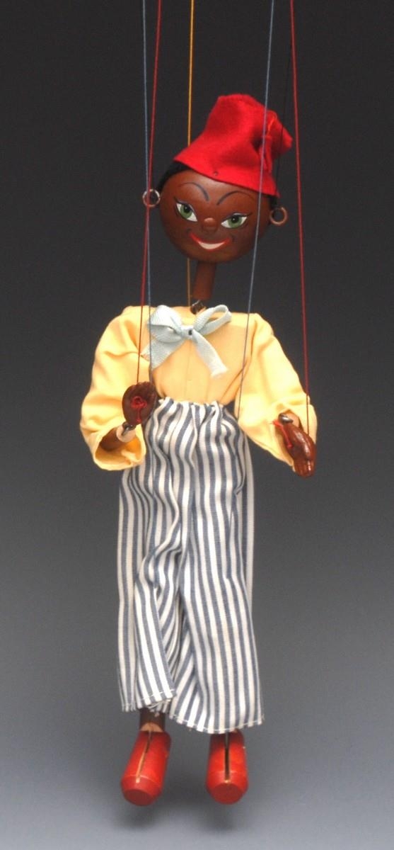 Bamfords Auctioneers | Pelham Puppets Sale | Lot 2