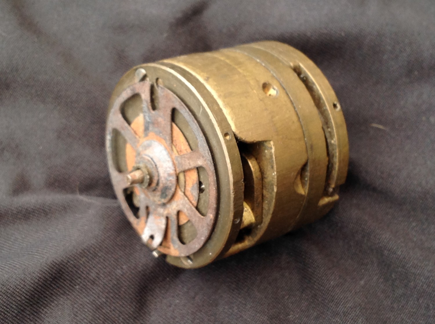 WW2 British Bomb Fuze Mechanical Timer. No markings. - auctions & price ...