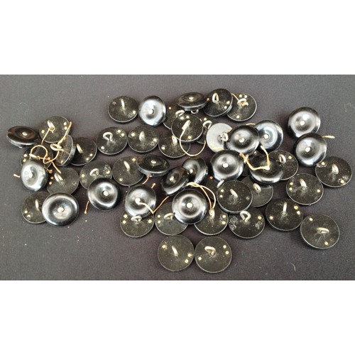 WW2 British RAF Escape and Evasion Weskit button compasses, ... | Barnebys