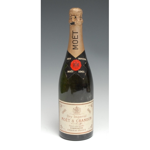 Moët & Chandon Dry Imperial Champagne 1961, [750ml], labels ...