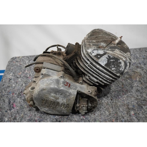 Yamaha DT175 engine