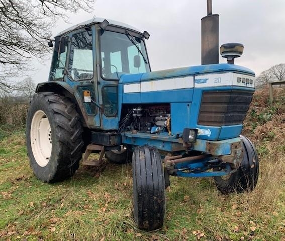 Ford 8100 tractor. 1980. Working order, runs well. V5 +VAT