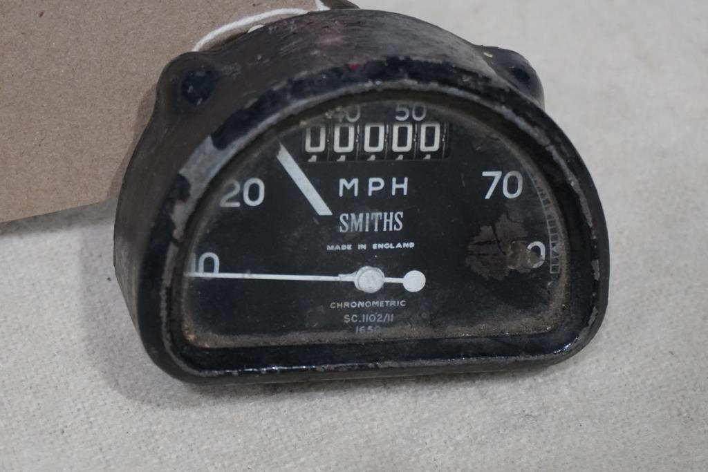Smiths D shape speedometer. 10-80