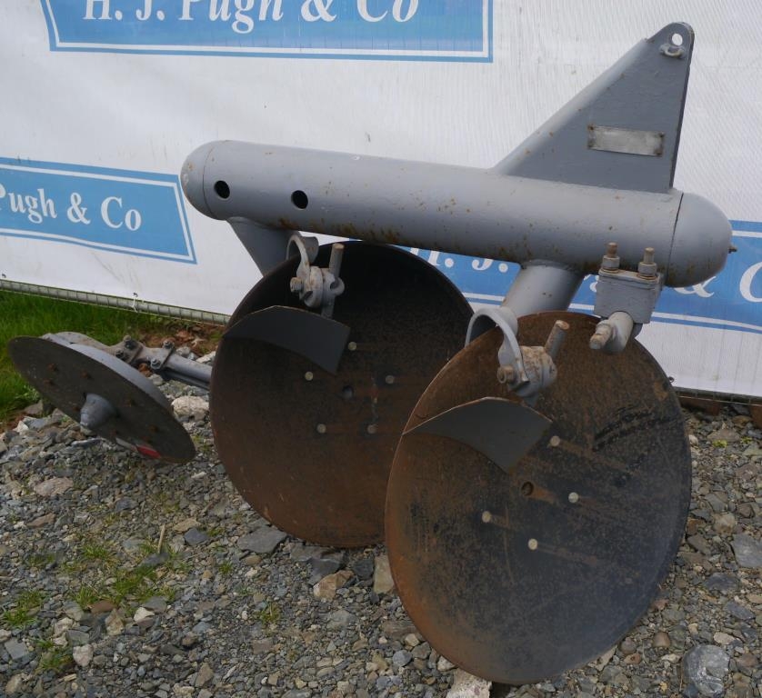 Ferguson 2 furrow disc plough. SN. 13412 Type. AE20